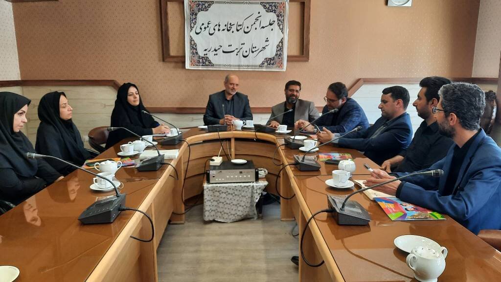 کتابخانه سیار ابزاری مهم در توسعه فرهنگی و اجتماعی مناطق روستایی است